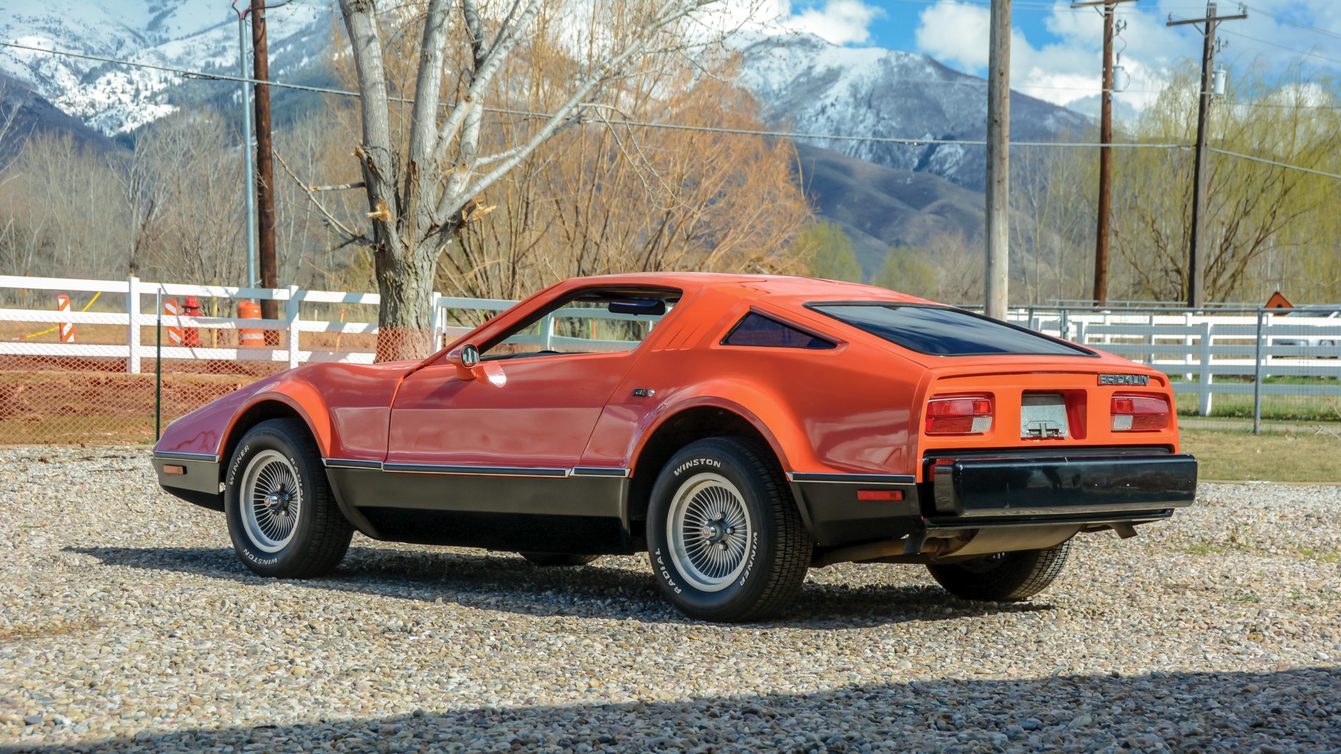 Malcolm Bricklin prezentuje nowość: elektryczny model 3EV. Z klasycznym ...